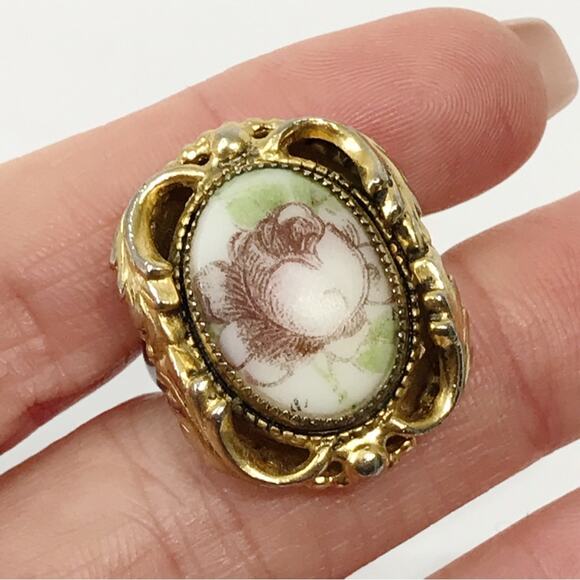 Whiting & Davis | Jewelry | Vintage Whiting Davis Co Flower Cameo ...